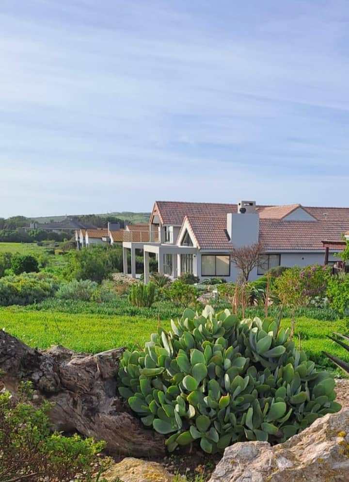 Freda House - Gem On The Golf Course - Langebaan