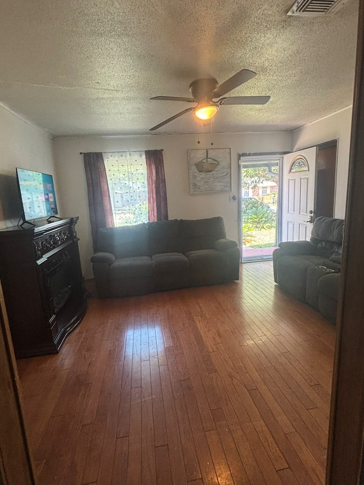 Solo Bedroom #3 - Pensacola, FL