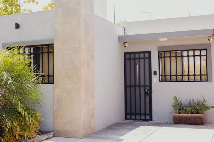 Casa Rococó/cerca De Imss, Cusur/wifi/limpia - Ciudad Guzmán