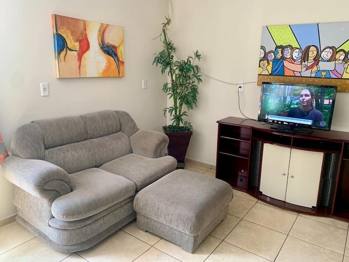 Casa Aconchegante Com Pátio - Guarapuava