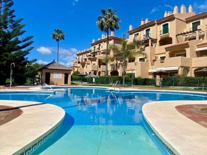 Spacious Duplex Apartment Ideal Families/couples - Manilva