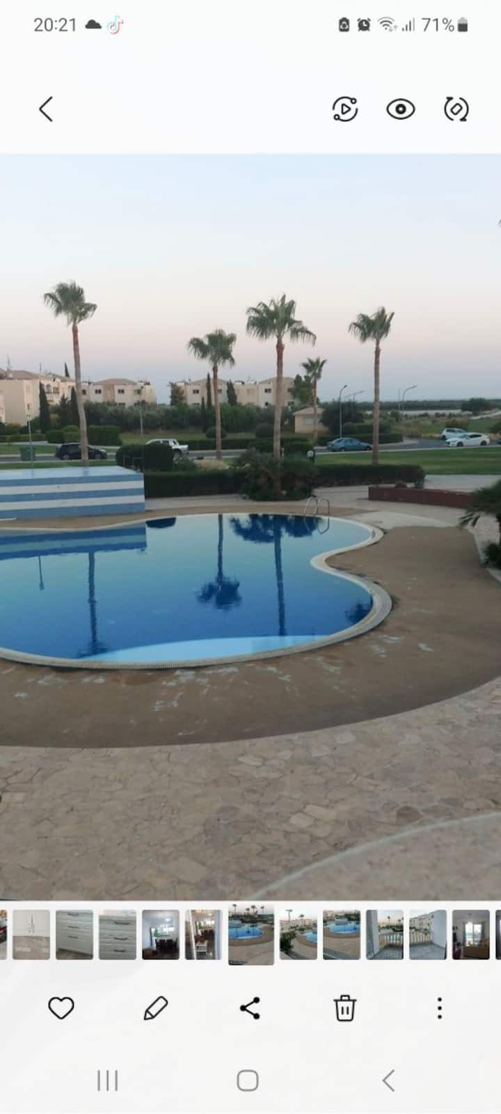 Beautiful Holiday Apartment - Мандрия