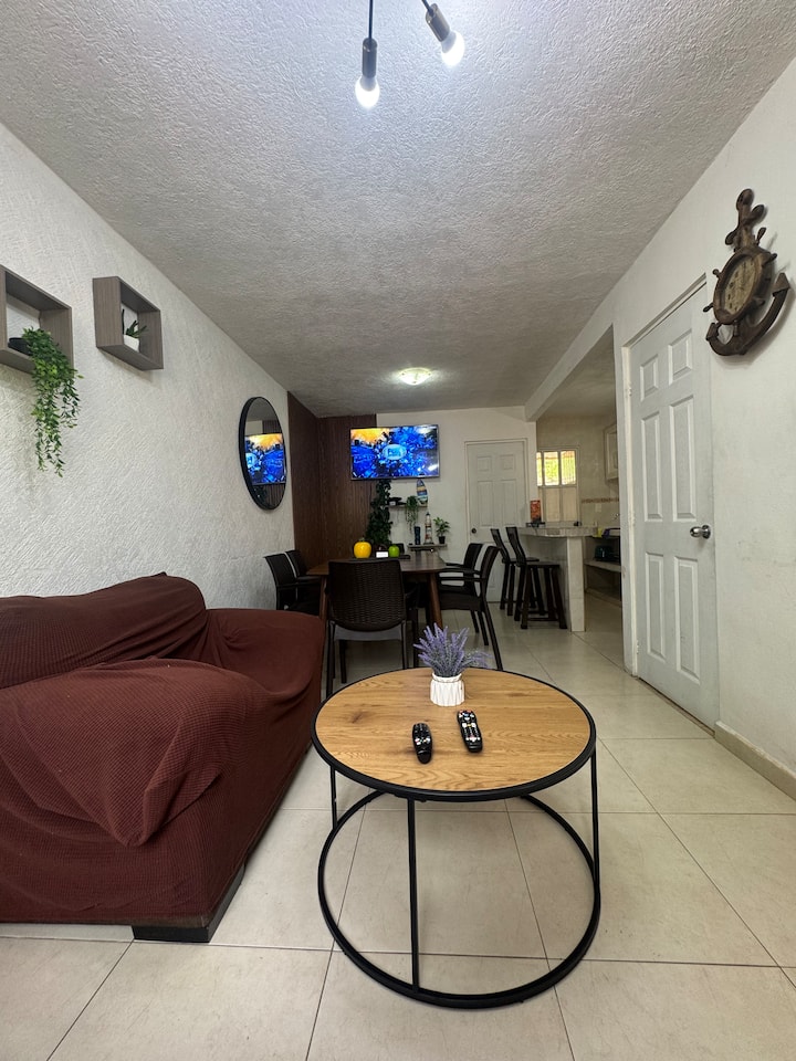 Acogedora Casa Familiar De Descanso C/ Alberca A/c - Ixtapa Zihuatanejo