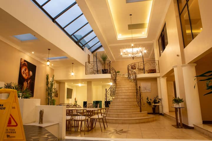 Casa De Lujo. Ideal Para Grupos Grandes. - Ecuador