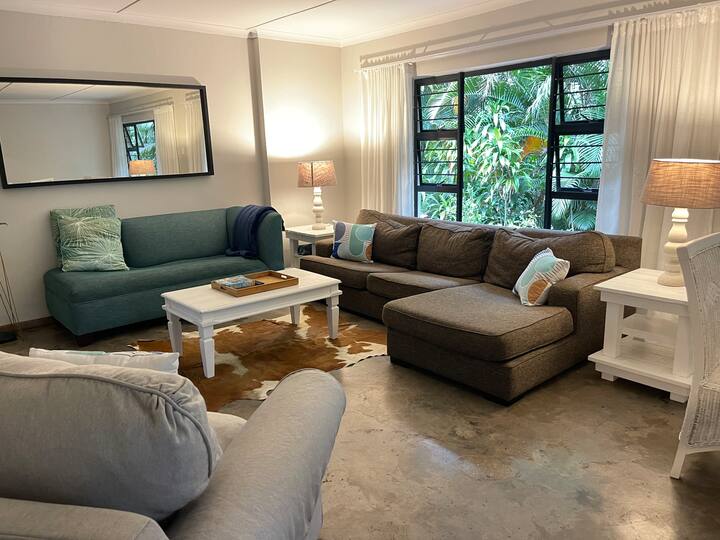 Family-friendly 3br House In Quiet Leafy Street - Dolphin Coast