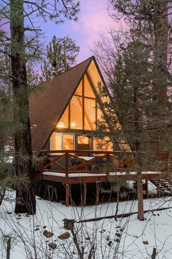 Romantic A Frame W/eco Organic Bed+wood Stove - Big Bear