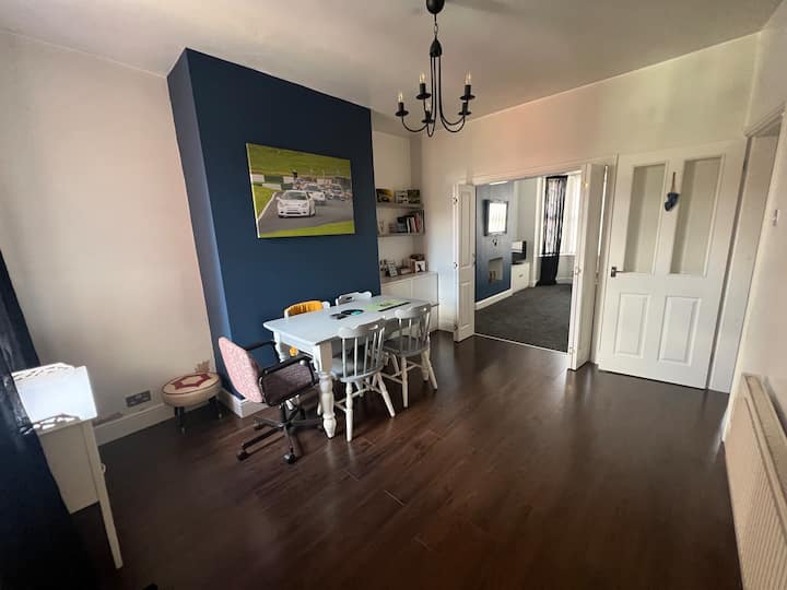 Large Double Bedroom In Shared House Nr Centre - Warrington