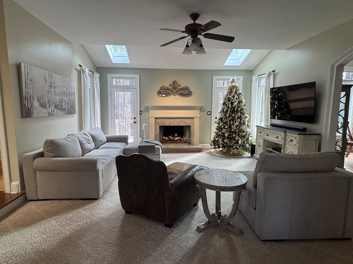 Premium 6-bdrm Home Near Atlanta Airport & Trilith - Peachtree City, GA