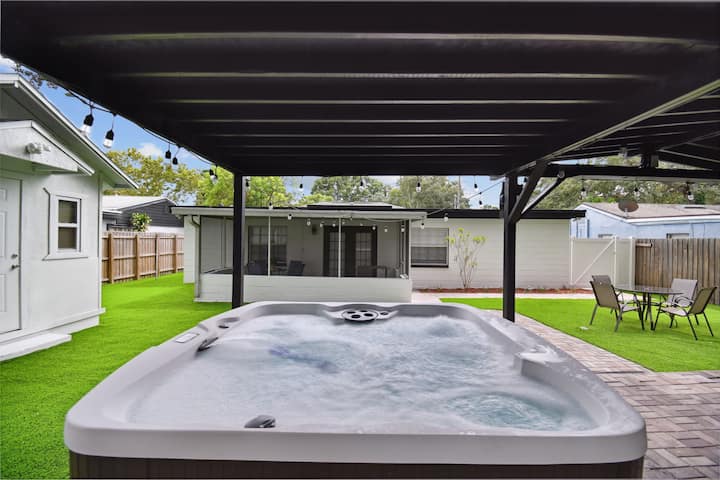 “Tropical Retreat Near Tampa’s Best” - Aéroport de Tampa (TPA)