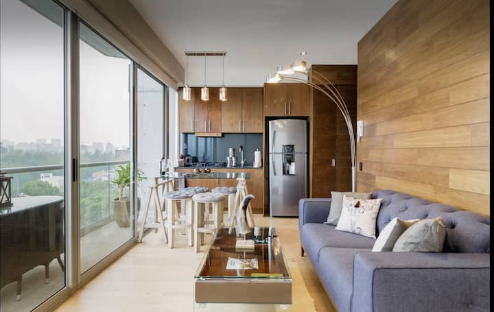 Preciosa Vista Al Castillo De Chapultepec - Mexico City