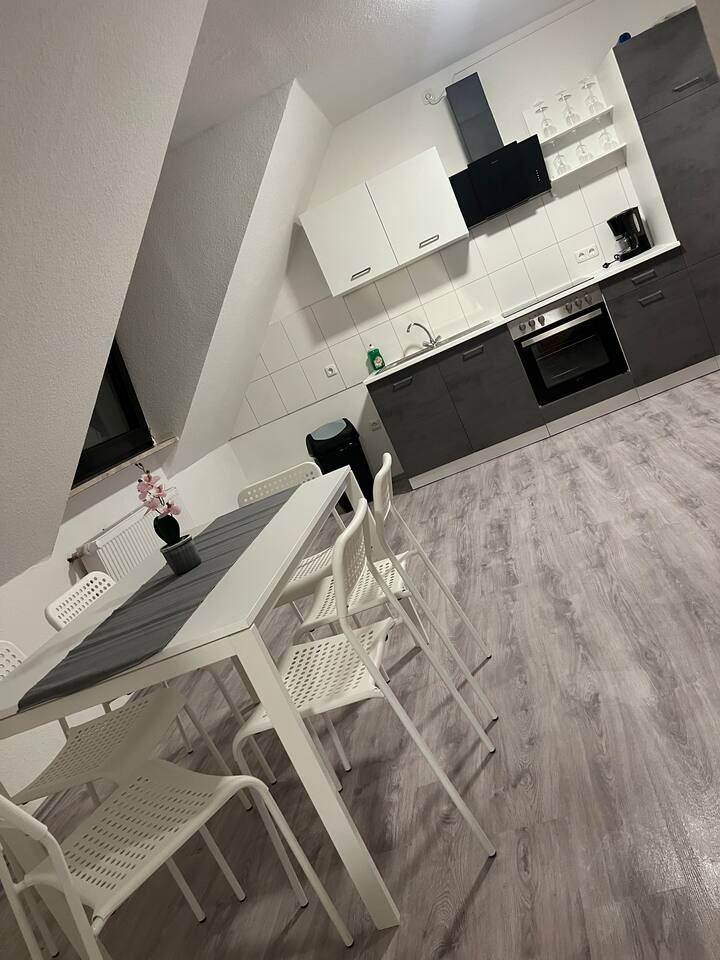 Las Vegas By 𝐃&𝐉 𝐀𝐩𝐚𝐫𝐭𝐦𝐞𝐧𝐭‘𝐬 Oberhausen Osterfeld - Oberhausen