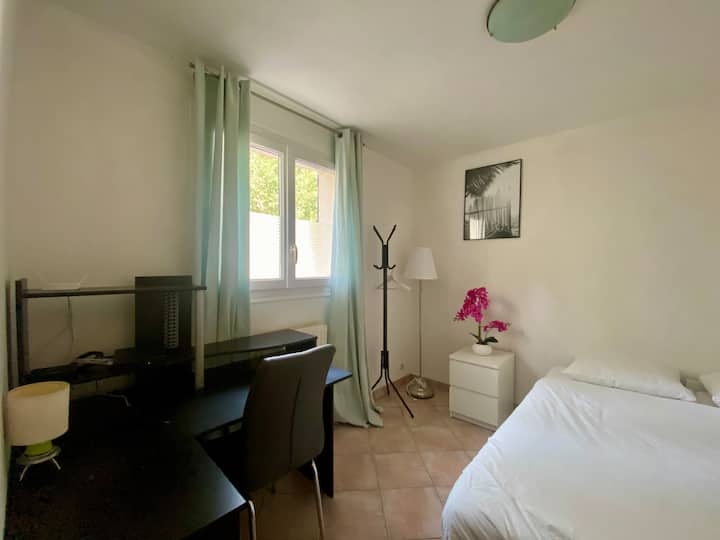 Private Room In A Big House - Vitry-sur-Seine