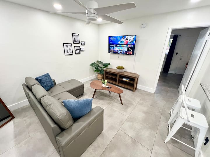 Central,nice&modern 1br/1bath Apt In Lake Ridge - Fort Lauderdale, FL