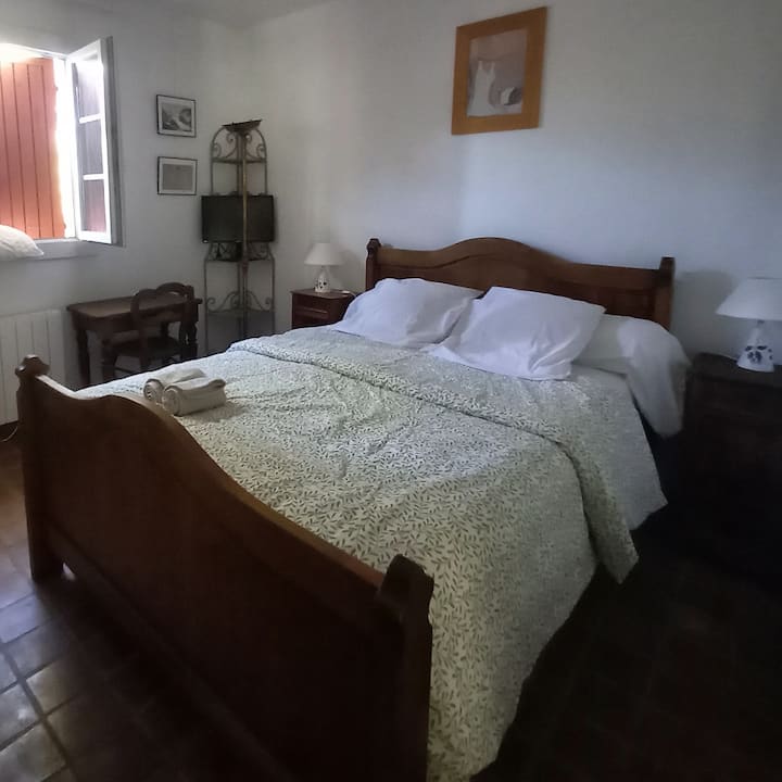 Chambre Indépendante -Wc Et
Sdb Privés Attenants - Aix-en-Provence