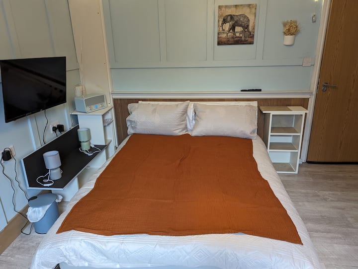 Room No 2 With Double Bed In Shared House - Morecambe