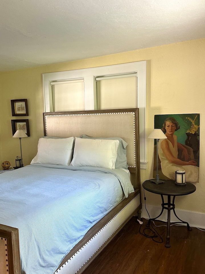 Private Room & Garden Room In An English Tudor - Montauk, NY