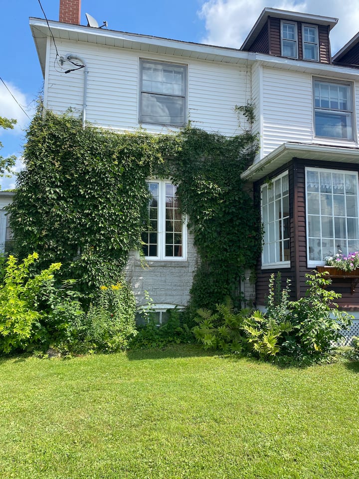 Manoir Centro
La Bibliothèque - Shawinigan