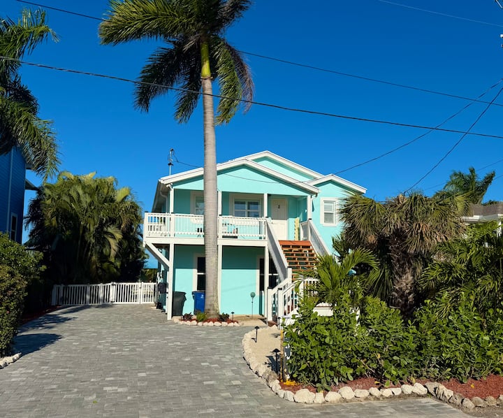 Quaint Matlacha Island Cottage - Matlacha, FL