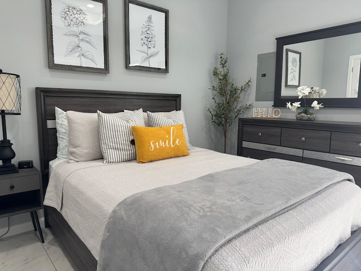 Peaceful & Cozy Hideaway | Unit #2 - Edinburg, TX