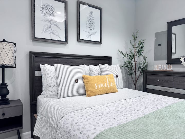 Peaceful & Cozy Hideaway | Unit #2 - Edinburg, TX