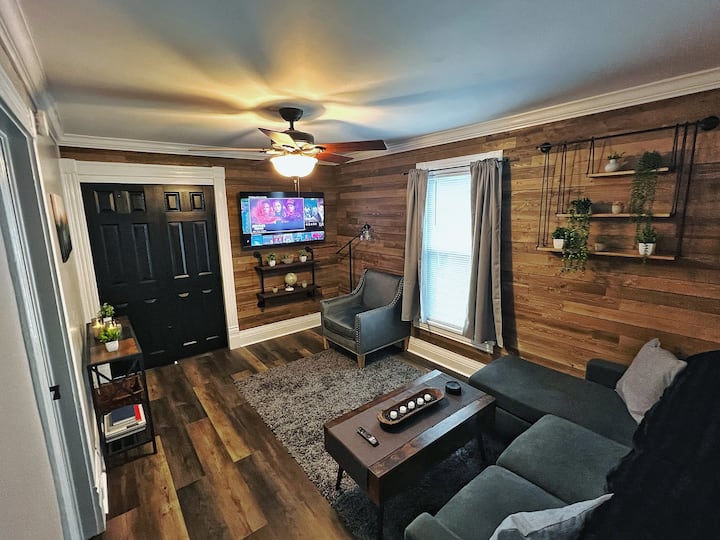 Hillside House Apt 2 On Quiet Residential Street - نيويورك