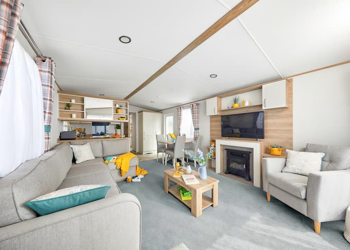 Platinum 2 Pet Friendly Sleeps 4 - St Agnes