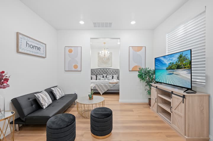 A Cozy Cabin King Size Bed（separate Entrance） - Ontario, CA
