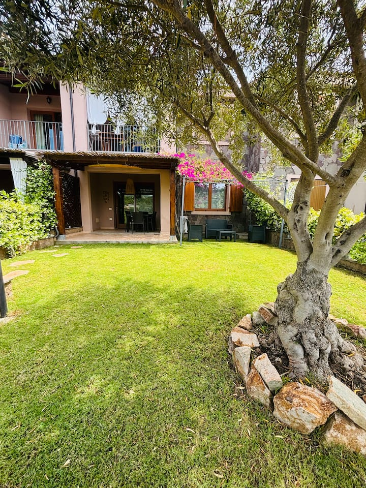 House With Private Garden - Domus de Maria