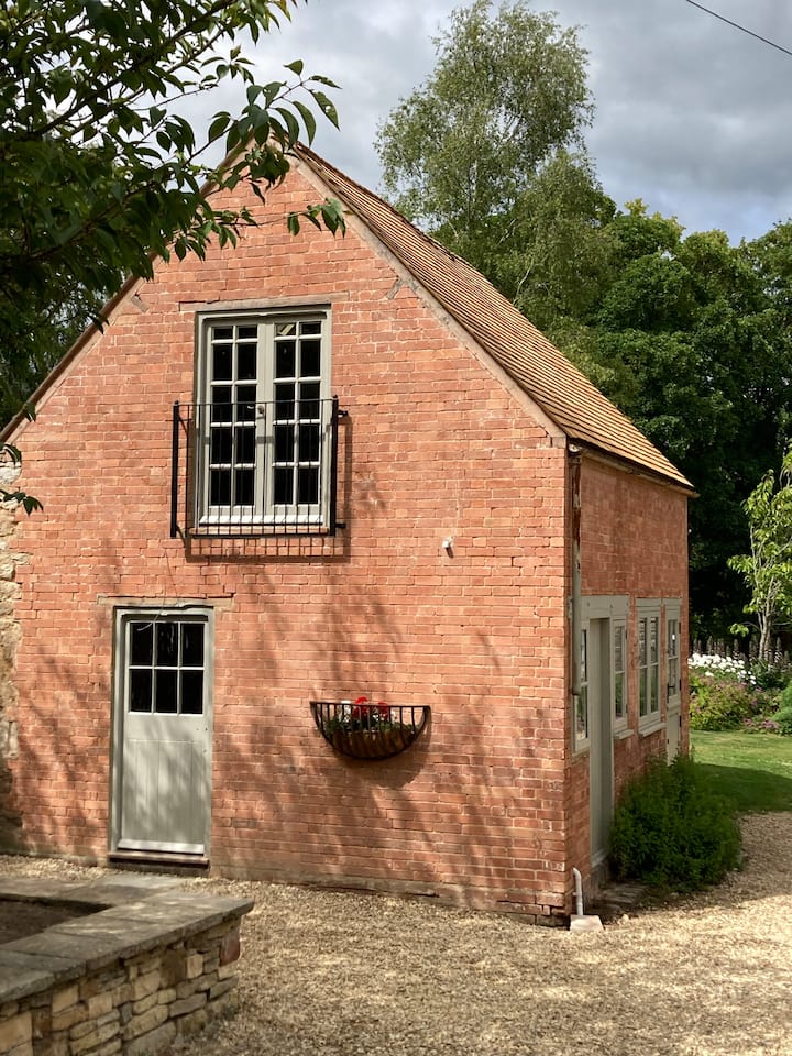 The Gingerbread House - A Cosy, Romantic Getaway - 옥스퍼드셔