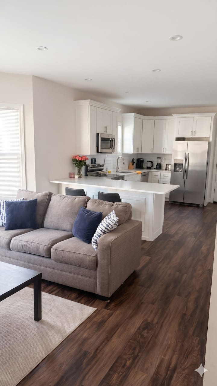 Nicely 3bd Apartment With Laundry & Parking - Lowell, MA