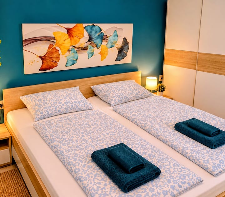 Great Apartment Next To The National Palace Of Culture - Private Parking Available - Sofia