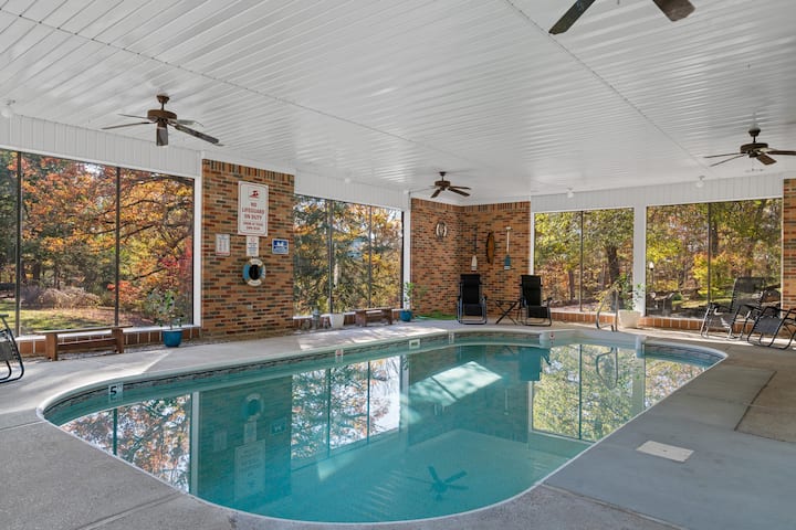 Indoor Pool Oasis On 4 Acres + 2 Game Rooms - Hot Springs