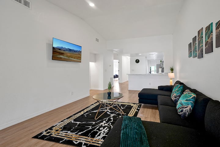 Urban Palm Suite - Orlando, FL