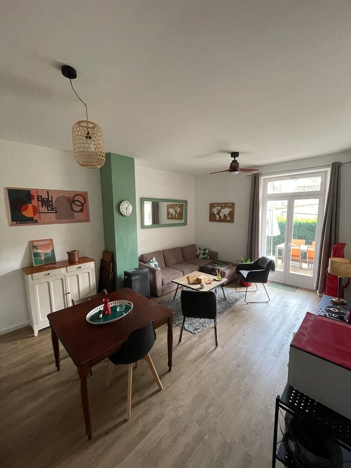Appartement Rdc Avec Terrasse, 60m2 - Sens