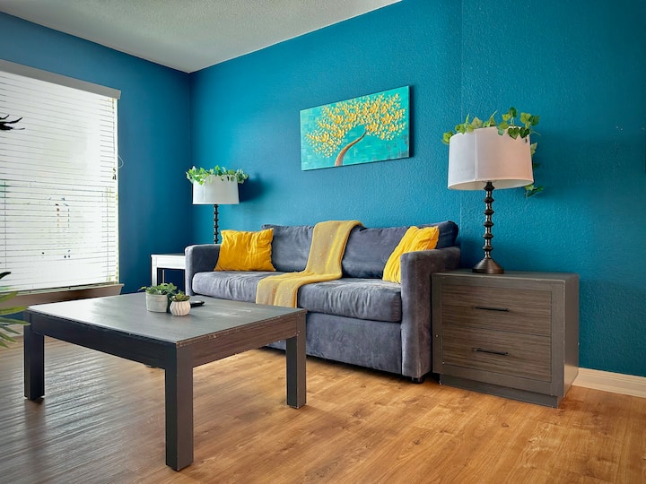 King Bed,pool/gym/bbq@theheights, Longstaydiscount - Acres Homes - Houston