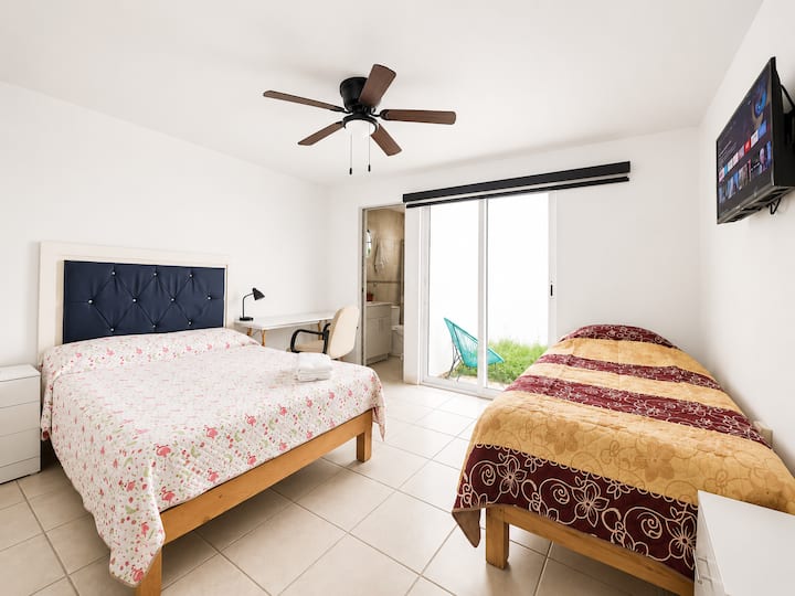 Casa Por La Expo Con Cochera, 4 Cuartos, 3 Baños - Guadalajara, México