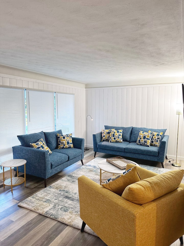 Riverside Home W/ Private Patio, Lake Views, Games - Grafton, IL