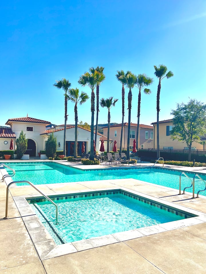 Modern Villa Near (Six Flags) Santa Clarita - 샌타클라리타