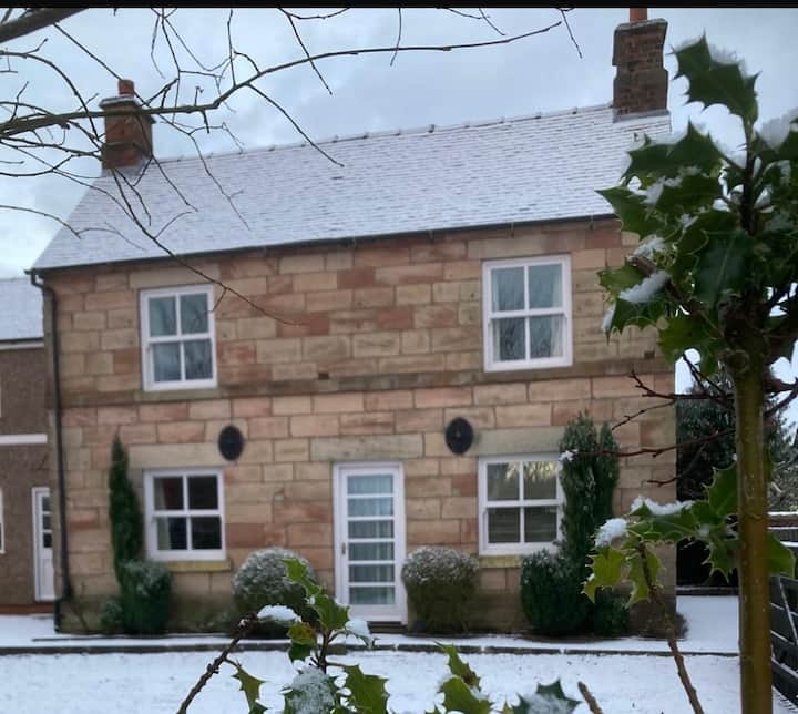 Your Very Own ‘Holiday’ Hideaway - Alton