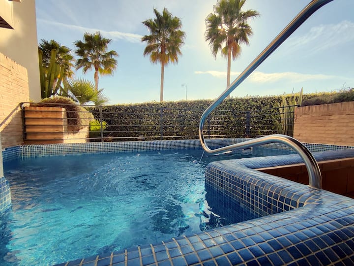 Luxury 3 Bedrooms, Private Heated Pool - Ehhouse - 埃斯特波納