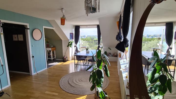 Charming Reykjavik Stay | Balcony Views, Near Pool - Reykjavik