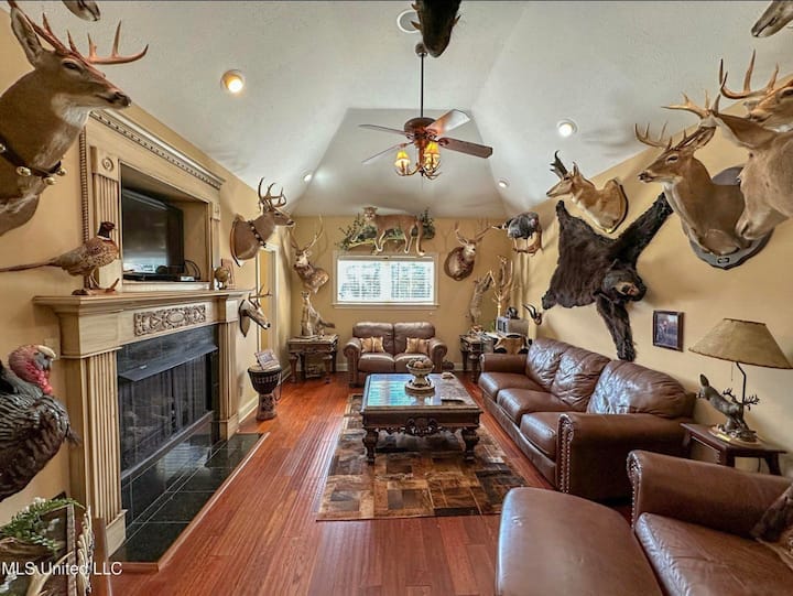 Harris Estates Bed & Breakfast Without Pool - Mississippi