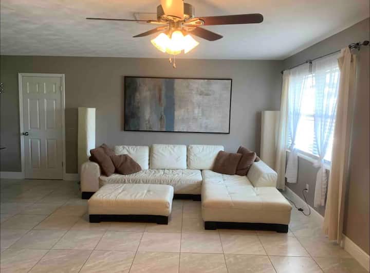 Captain’s Quarters~airport/beach/usssasportcomplex - Melbourne, FL