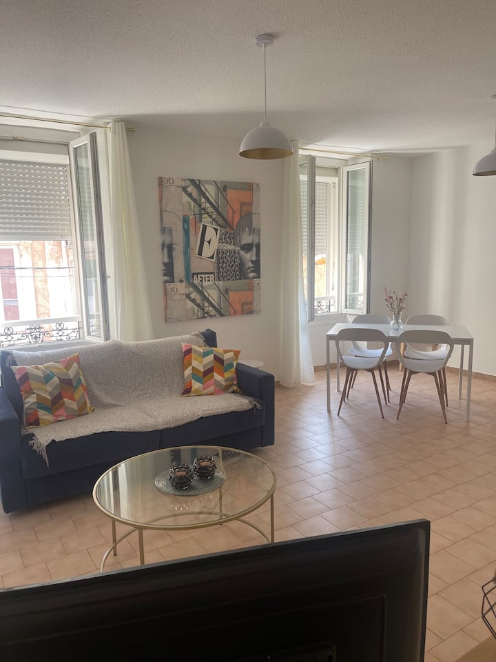 Appartement à 100 M De La Gare - Port-de-Bouc