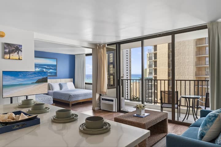 24fl Oceanview|remodeled 1br/1ba|free Parking+wifi - Honolulu, HI