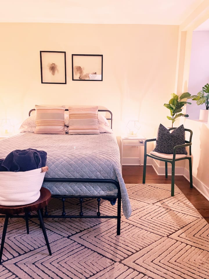 Charming 1b W Laundry In Wicker Park/ Great For 3 - Tri-Taylor - Chicago