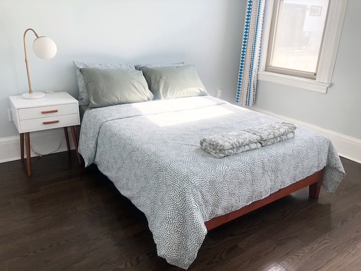 Spacious Private Room Near Manhattan - New Jersey