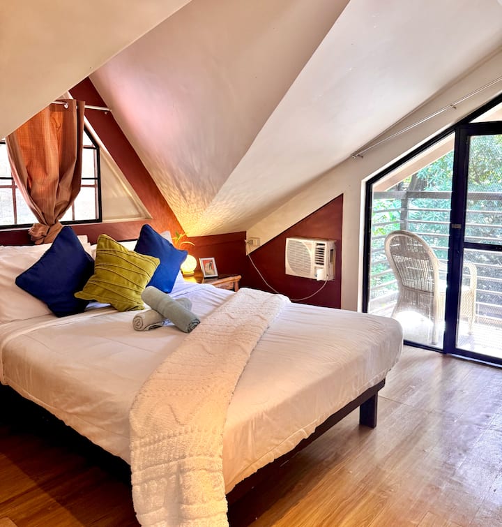 Privatehouse, Billiard, Karaoke, Movies & Events - Olongapo