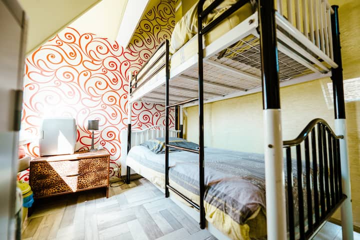 Lit Superposé Confortable Sur Mezzanine Lumineuse - Cucq