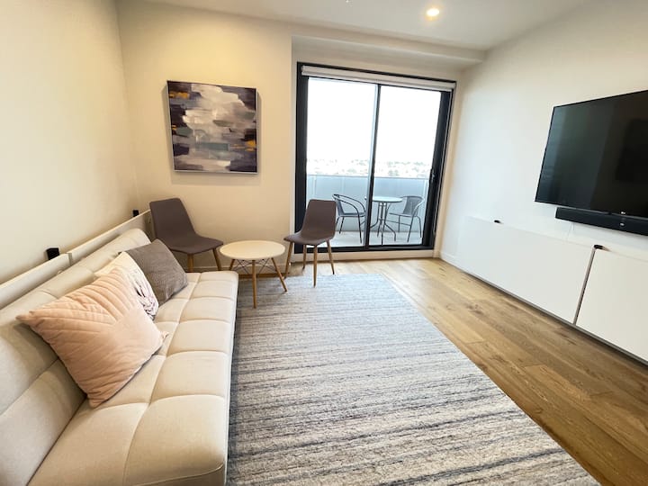 Waterfront Multi-purpose Pad - Geelong